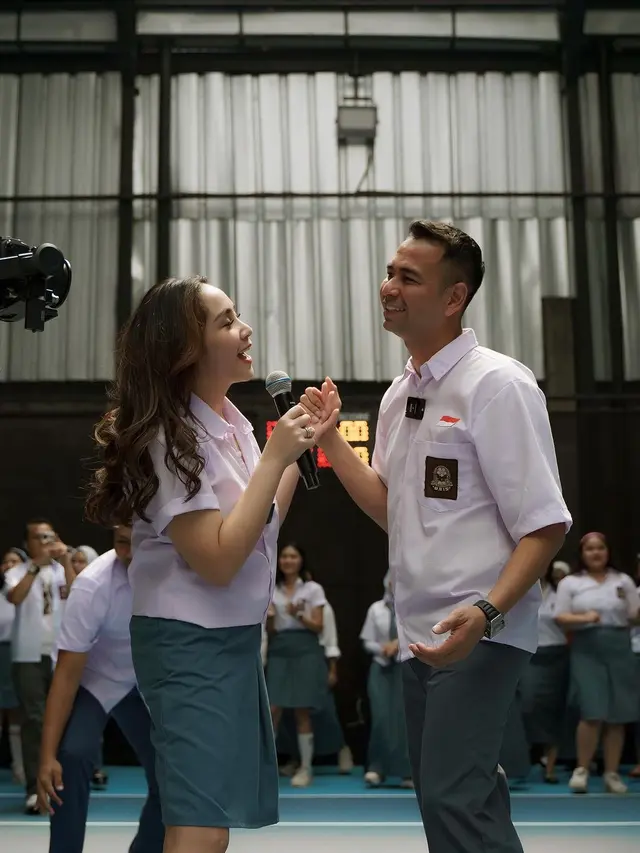 7 Potret Ultah Raffi Ahmad dan Nagita Bertema SMA, Rafathar Tak Berseragam - Hot Liputan6.com