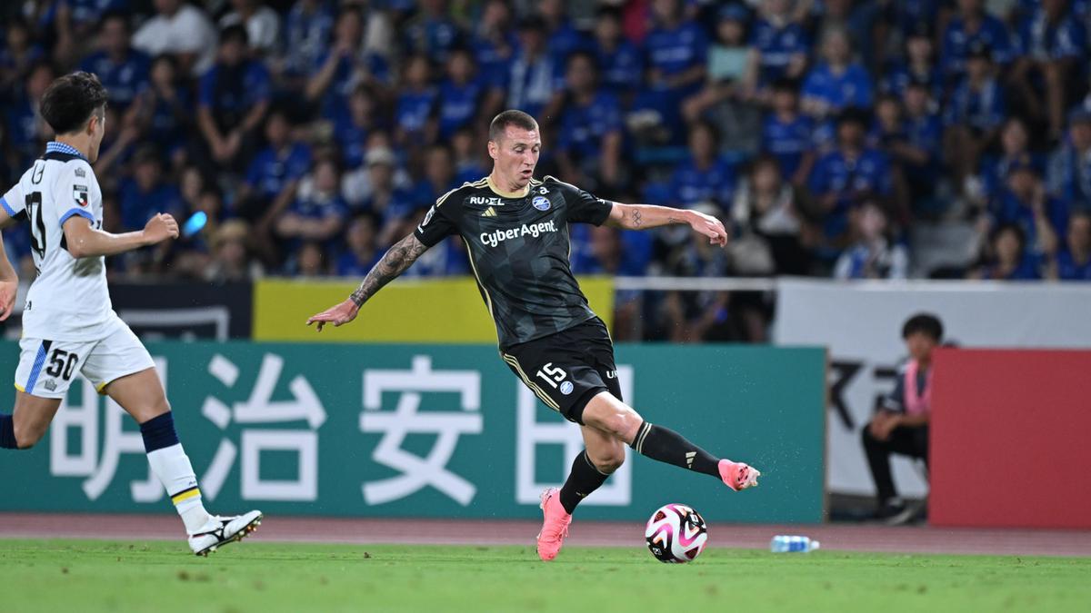 Foto: Mengenal Mitchell Duke, Penyerang Veteran Timnas Australia yang ...