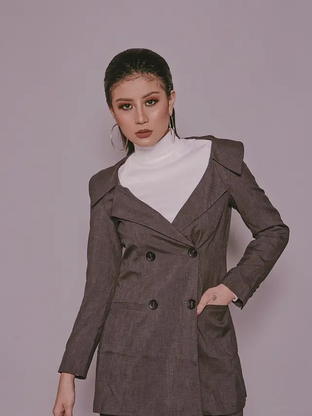 Awkarin Tantang Generasi Muda Lakukan Ini, Bisa? - ShowBiz Liputan6.com