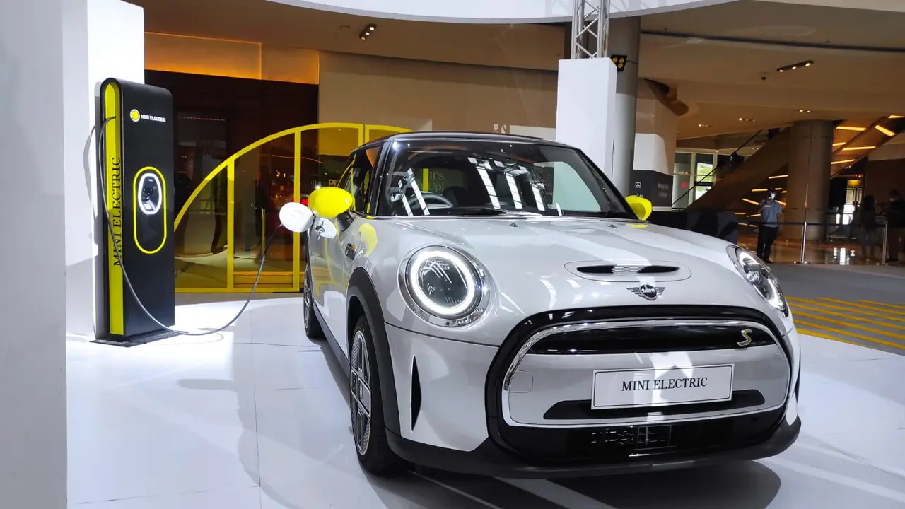 Spesifikasi Lengkap MINI Electric yang Masuk Indonesia - Otomotif ...