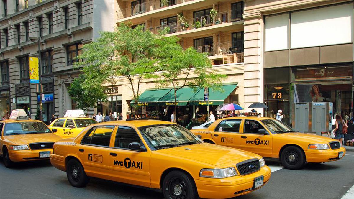 Ternyata, Inilah Alasan Taksi New York Berwarna Kuning Terang ...