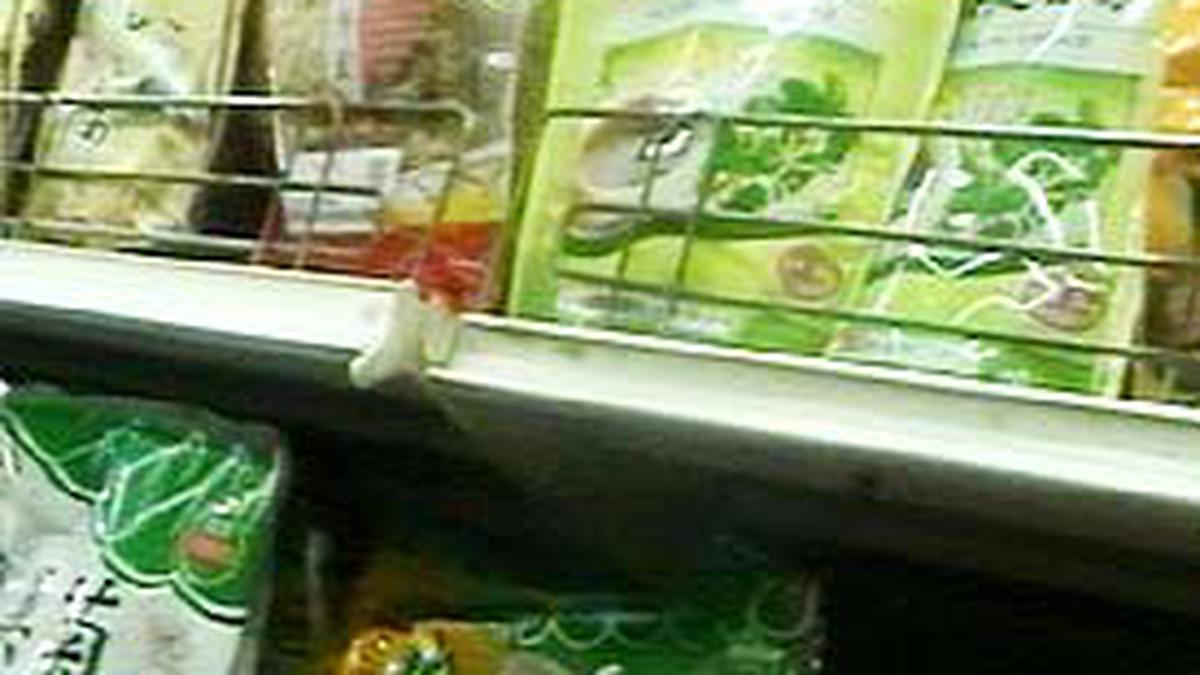 Hati-hati Mengkonsumsi Produk Cina - News Liputan6.com