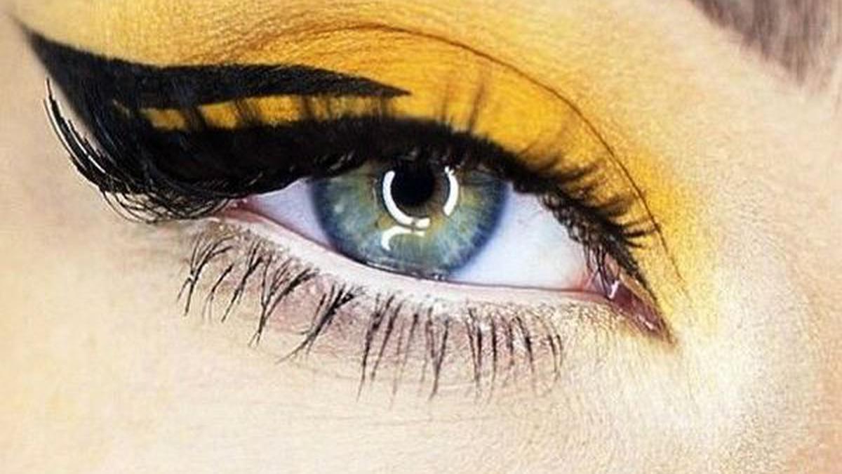 Tampil Ala Diva Dengan Eyeshadow Kuning