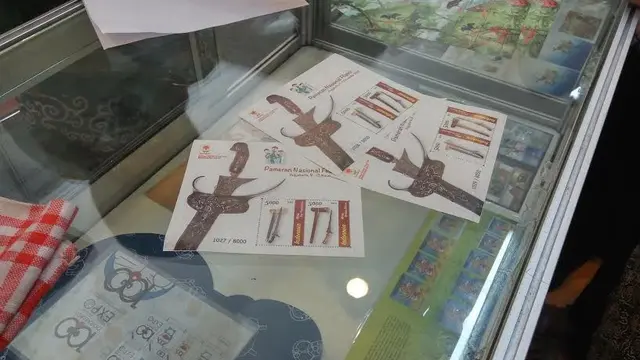 2 Seri Perangko Batik Karya Istri Raja - Regional Liputan6.com