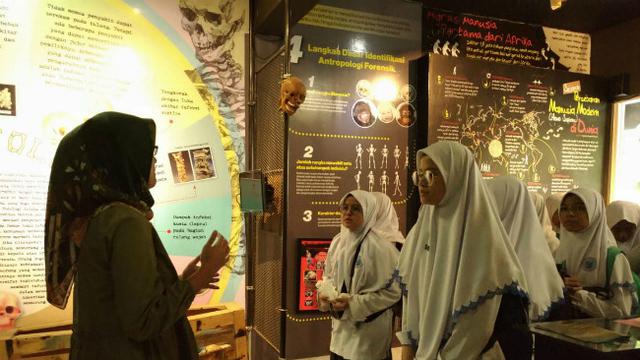 Siswa SMP Al Falah Belajar Tradisi Kematian di Museum Etnografi, Bikin ...