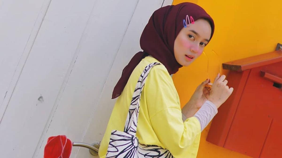 Jennie BLACKPINK Jadi Inspirasi Tren Hijab Terbaru Mengenakan Jepit Rambut