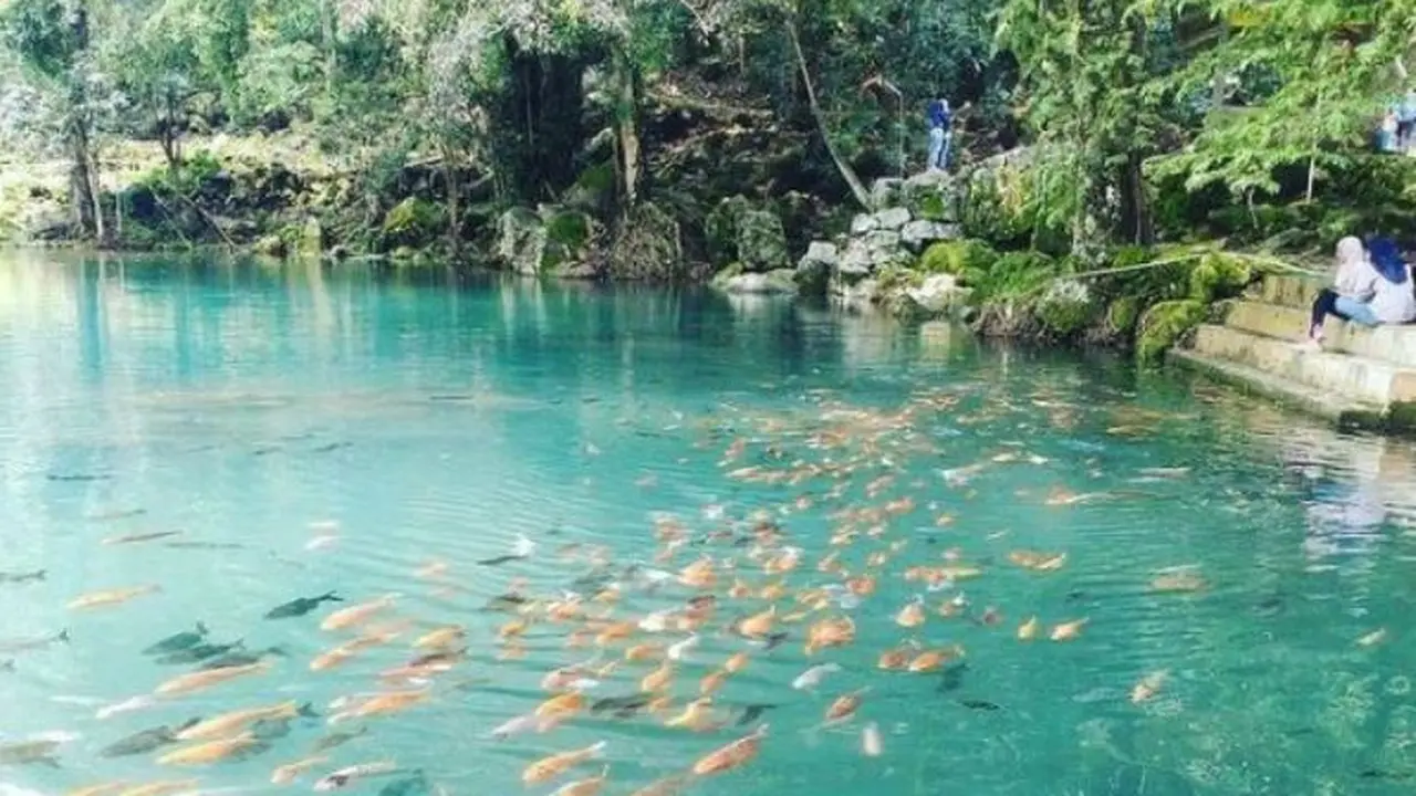Mengenal Telaga Biru Cicerem, Wisata Alam Cantik di Kuningan Jawa Barat ...