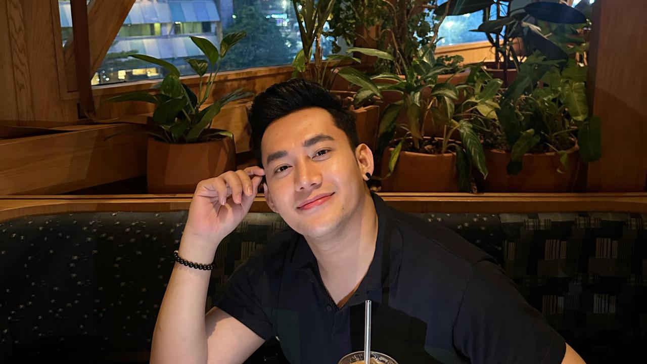 Irwansyah Putra Hasibuan, Meniti Tangga Sukses sebagai Penyanyi Solo ...