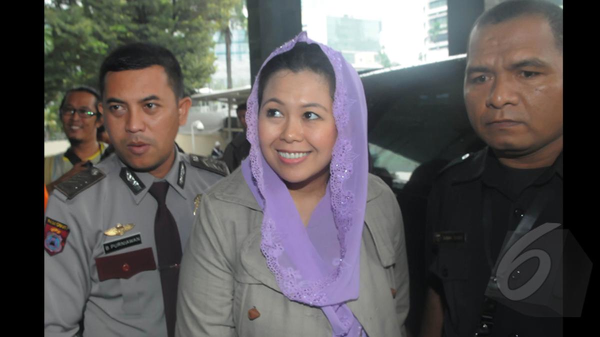 Yenny Wahid Datangi Gedung KPK - Foto Liputan6.com