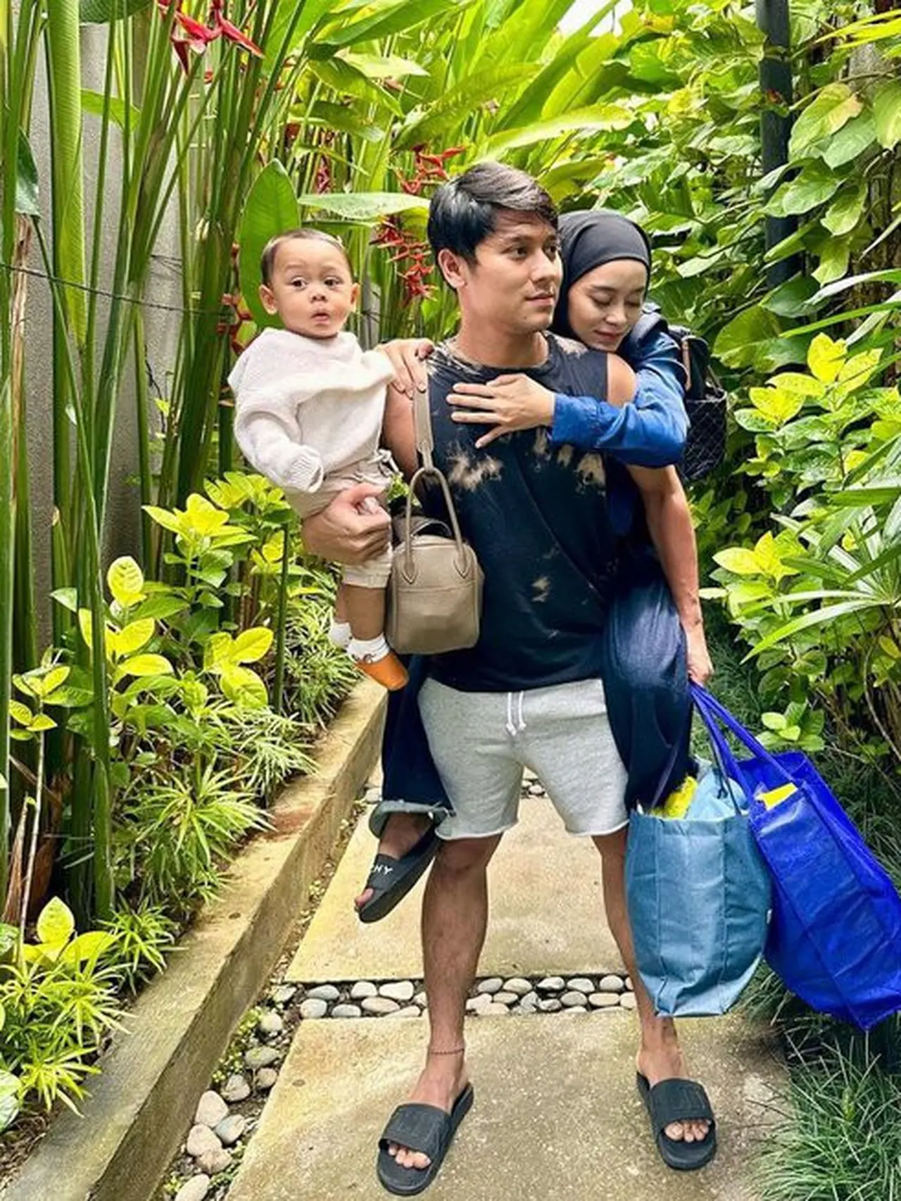 8 Potret Baby Leslar yang Baru Ultah Pertama, Anak Lesti dan Billar ...