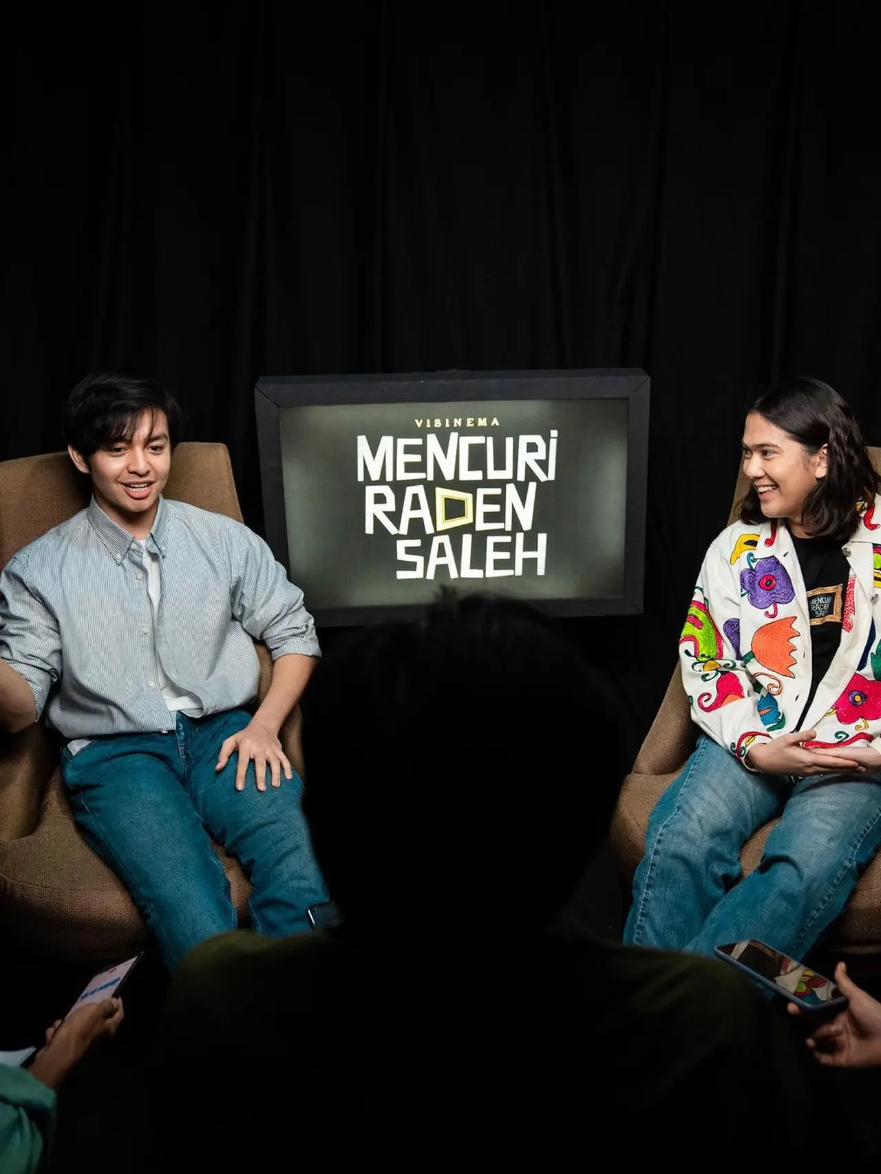 Bintangi Mencuri Raden Saleh, Ini 6 Potret Kompak Angga Yunanda dan ...