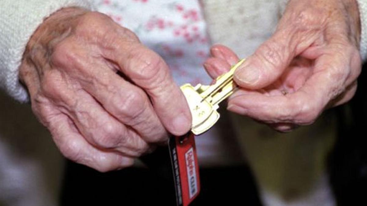 80% Lansia di AS Masih Nyetir Mobil Sendiri - Otomotif Liputan6.com