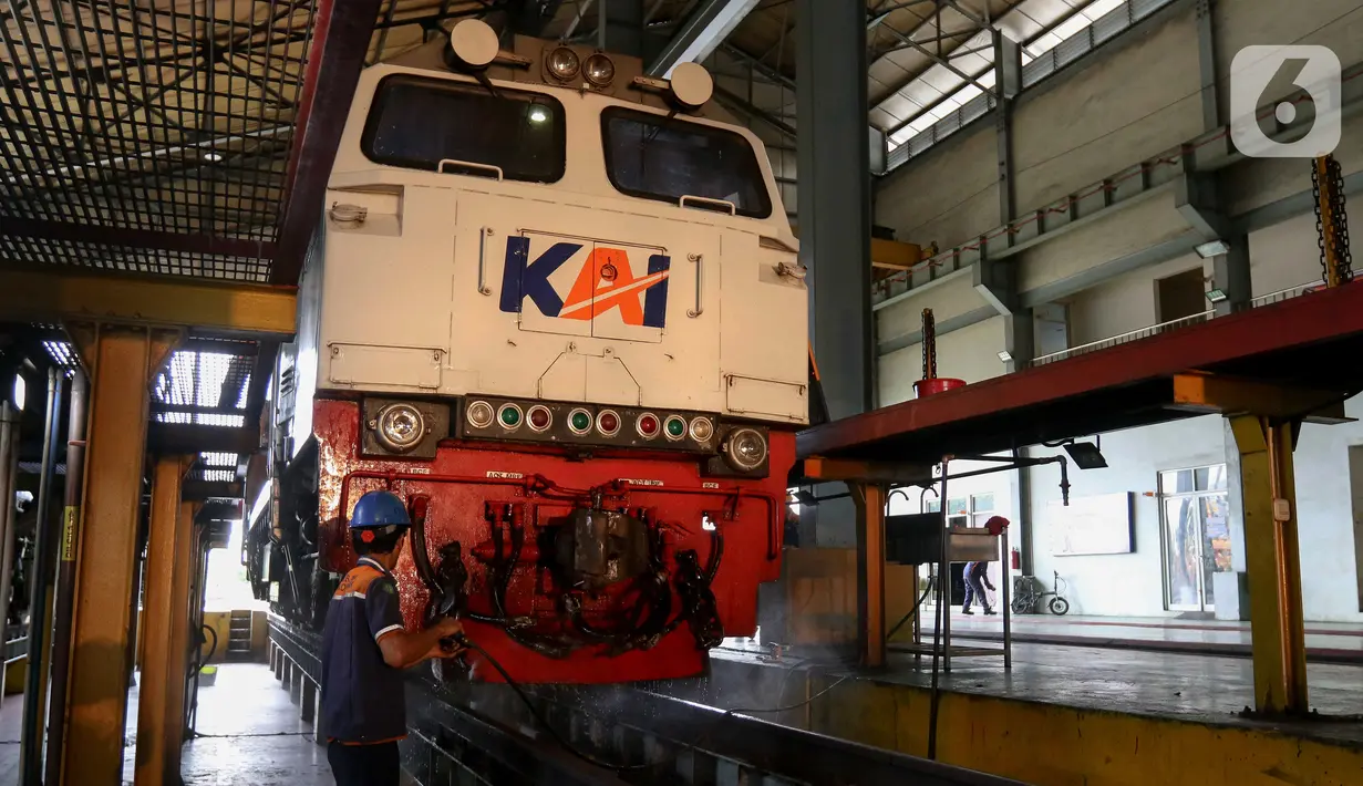Sambut Libur Nataru 2024/2025, PT KAI Pastikan Kelayakan Lokomotif Kereta Api Jarak Jauh - Foto ...