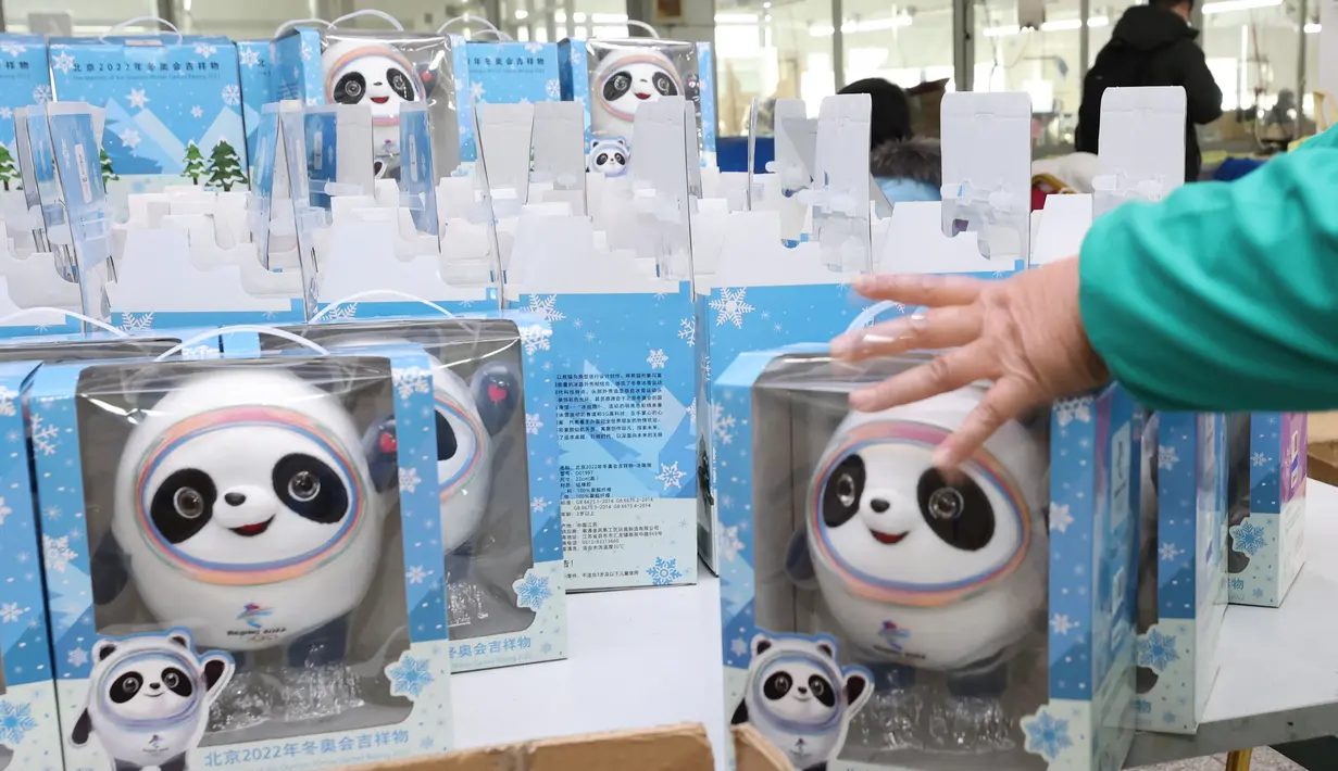 FOTO: Melihat Pabrik Pembuatan Maskot Olimpiade Musim Dingin Beijing ...
