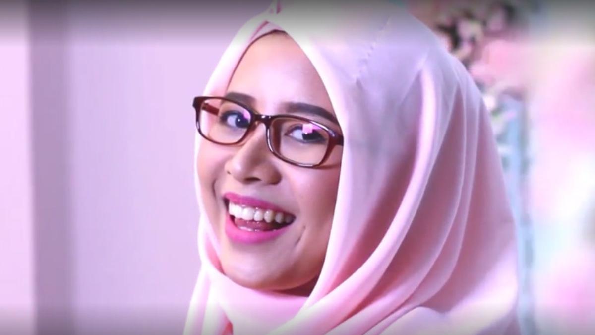 Hasil Make Over Makeup Ini Cocok untuk Cewek Berkacamata - Beauty ...