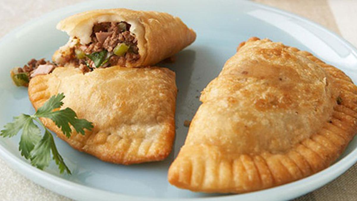 Resep Panada Isi Tongkol Pedas - Lifestyle Fimela.com