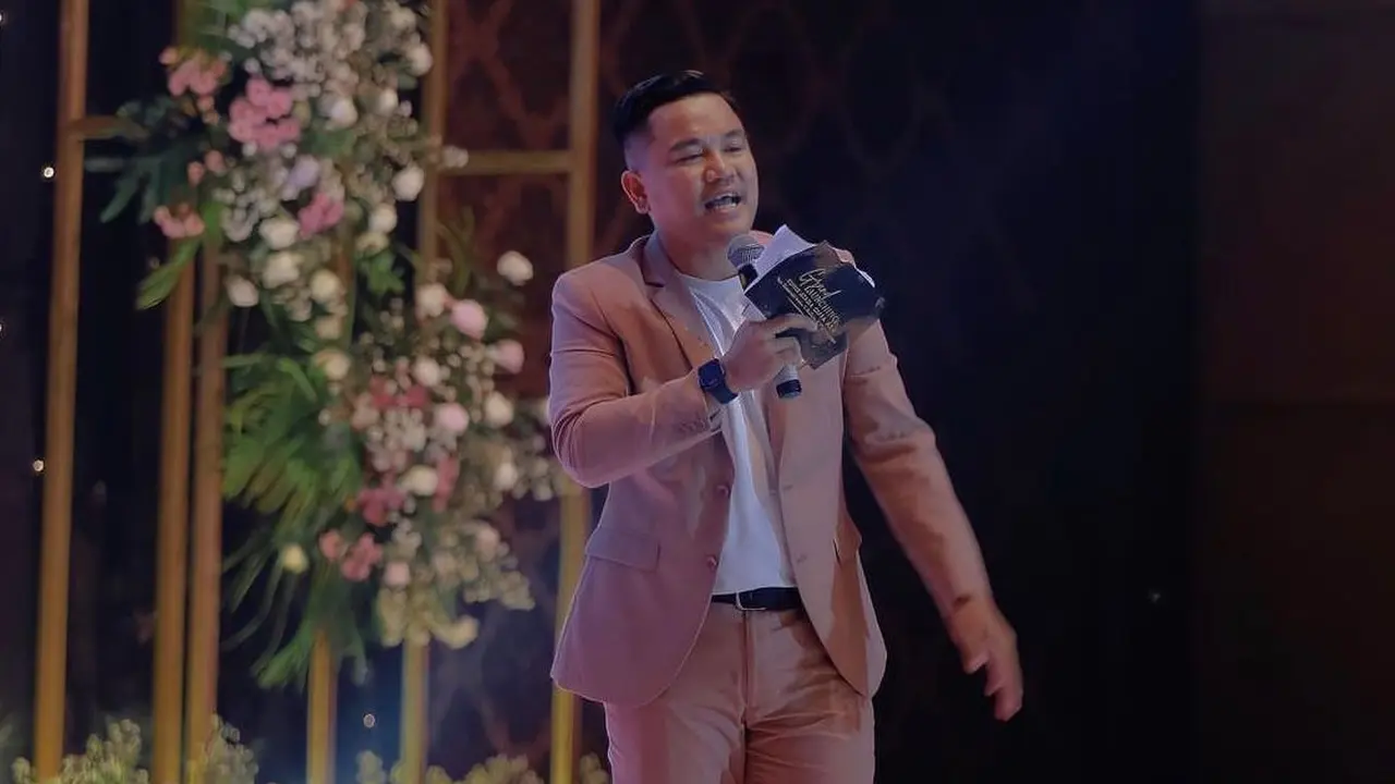 Cerita Eko Rore, Sempat Jadi Kuli Bangunan Kini Menggeluti Dunia ...