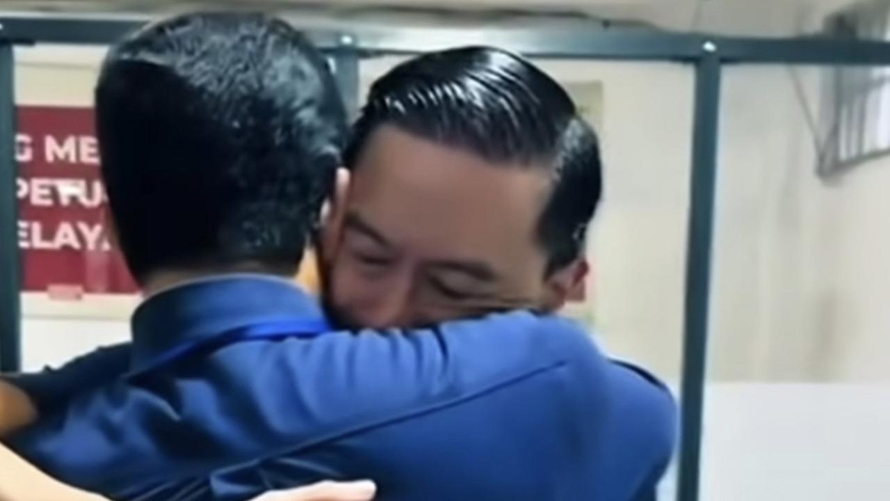 Momen Peluk Erat Tom Lembong dan Anies Baswedan: Welcome Home Tom!