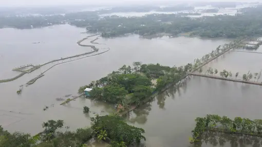 8 Jenis Badai yang Terjadi Akibat Cuaca Ekstrem, Kenali Penyebabnya ...