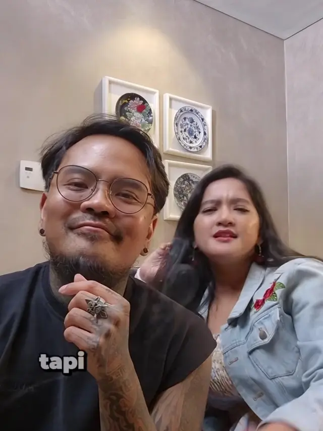 7 Potret Kumaila Hakimah Diduga Pacar Baru Coki Pardede - Hot Liputan6.com