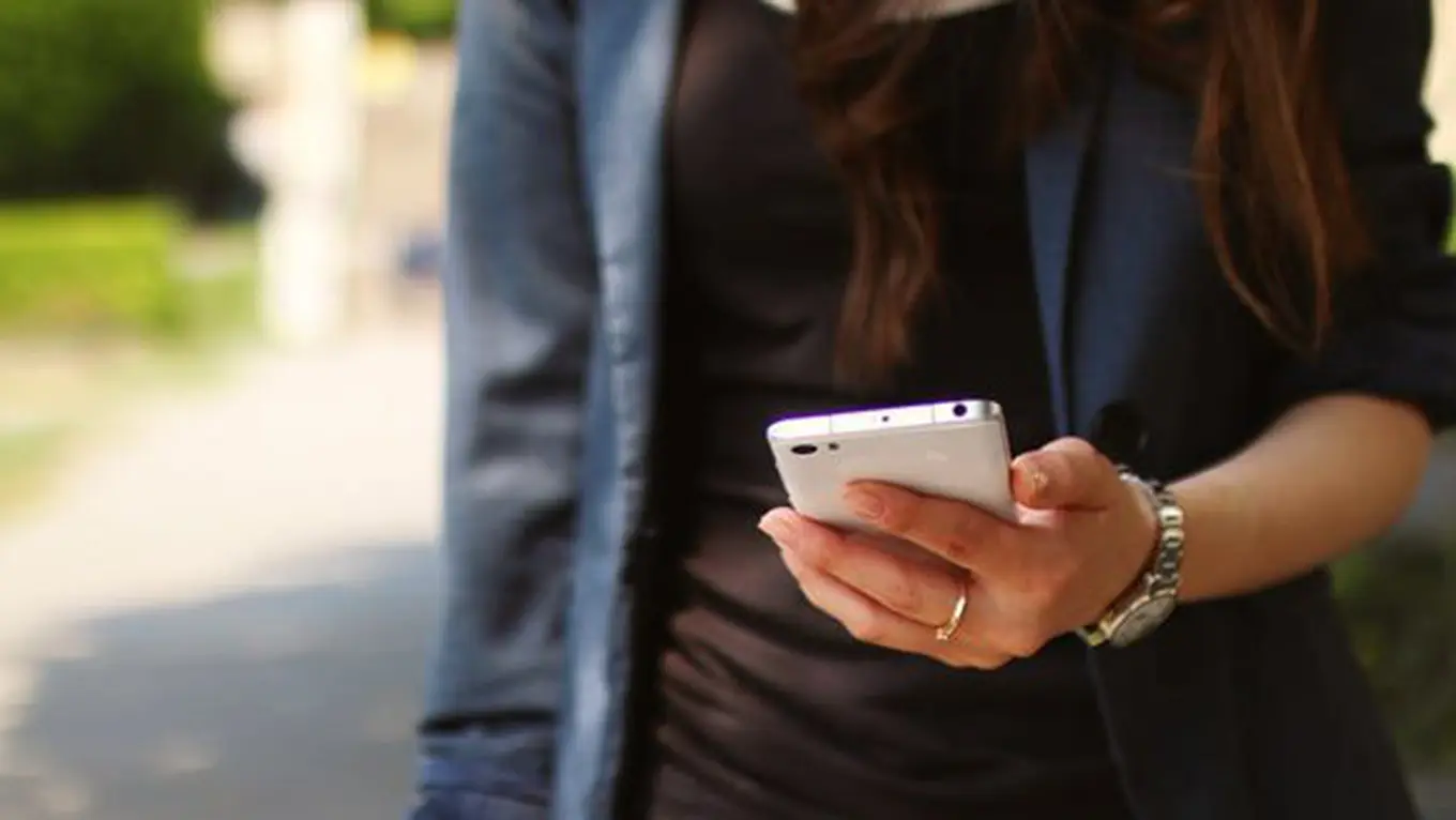 Misteri Jangan Sentuh Bulatan Hitam di What's App, Ternyata Faktanya Begini