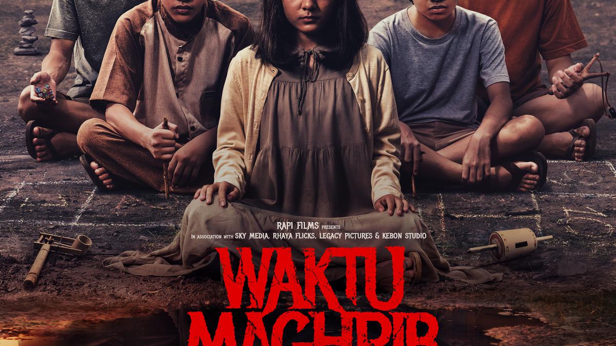 Waktu Maghrib 2: Teror 20 Tahun Kemudian Mengancam Giritirto