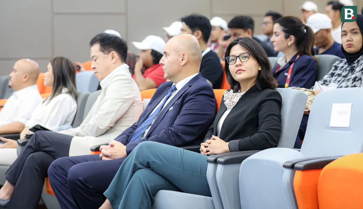 Foto: Pesona Ratu Tisha saat Hadiri Acara Hyundai Official Car Handover ...