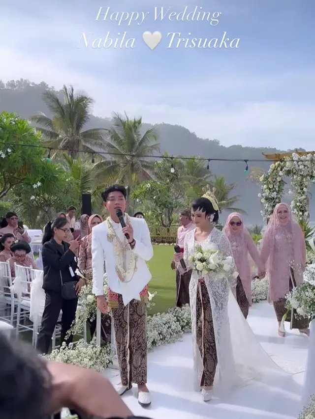 Tri Suaka dan Nabila Maharani Resmi Nikah, Ini 6 Potret Akad Nikah di Tepi Pantai Parangtritis ...