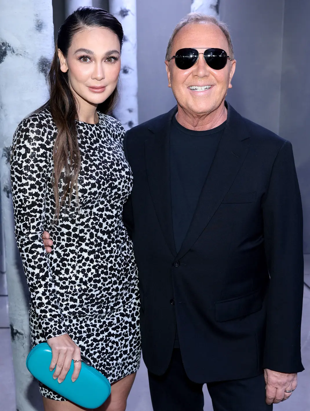 Gaya Luna Maya di NYFW 2023, Tampil Stylish Pakai Dress Motif Macan ...