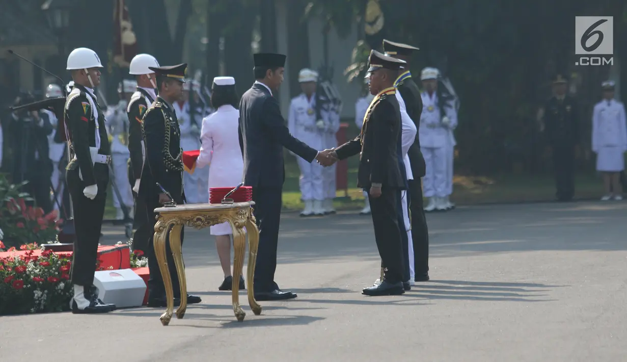 FOTO: Jokowi Lantik 781 Perwira TNI dan Polri - Foto Liputan6.com