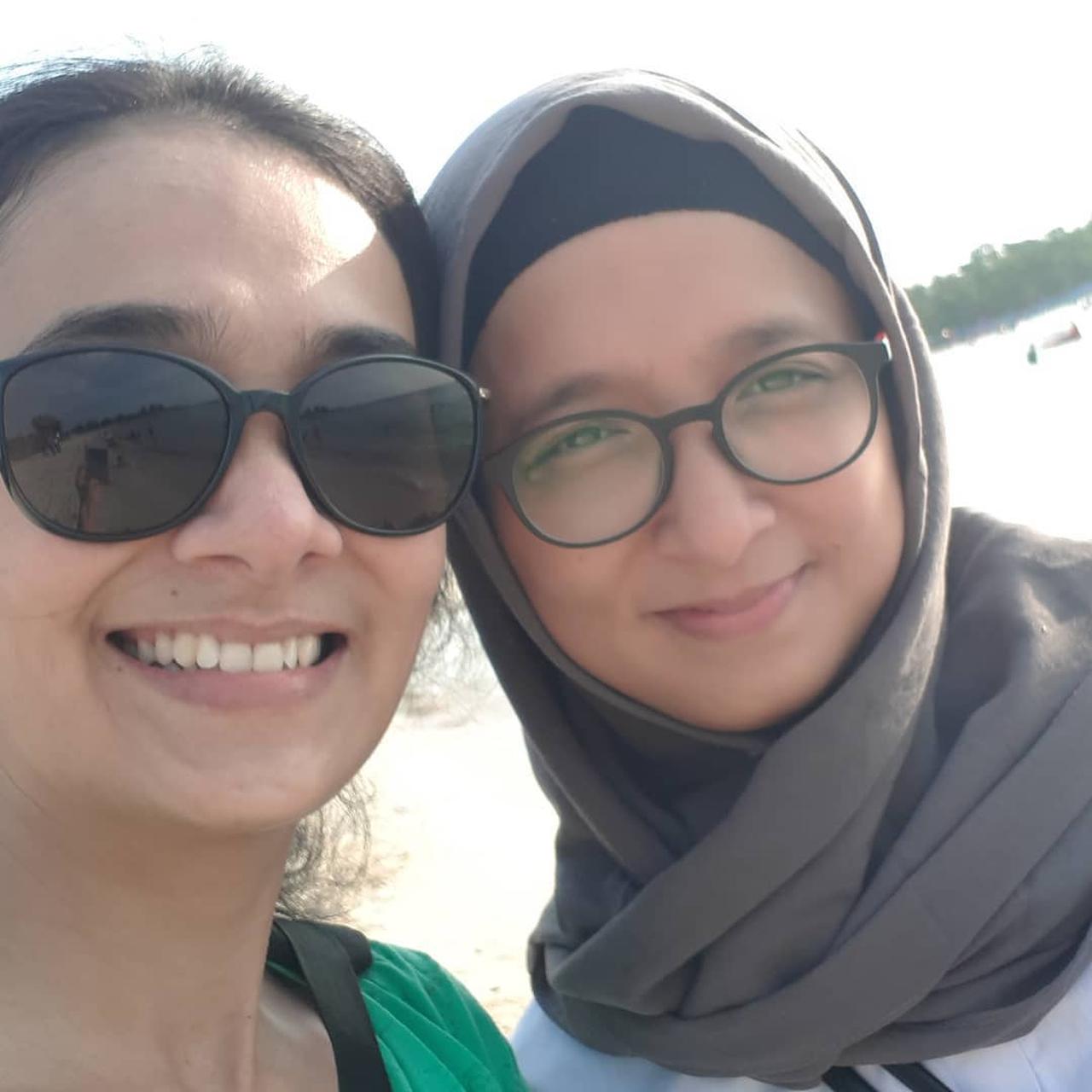 6 Potret Kebersamaan Ananda dan Adelia Lontoh, Kakak Adik yang Kompak