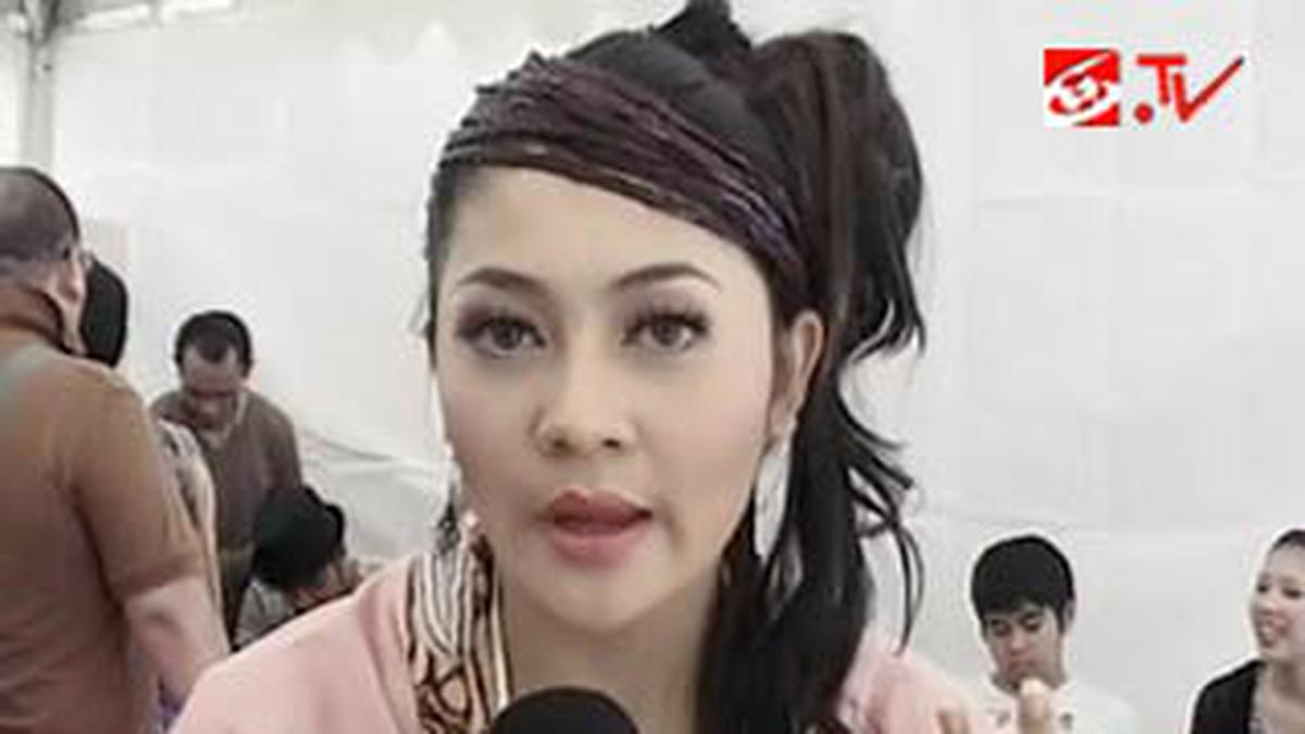 Kendati Berpuasa, Indah Dewi Pertiwi Tetap Enerjik - ShowBiz Liputan6.com