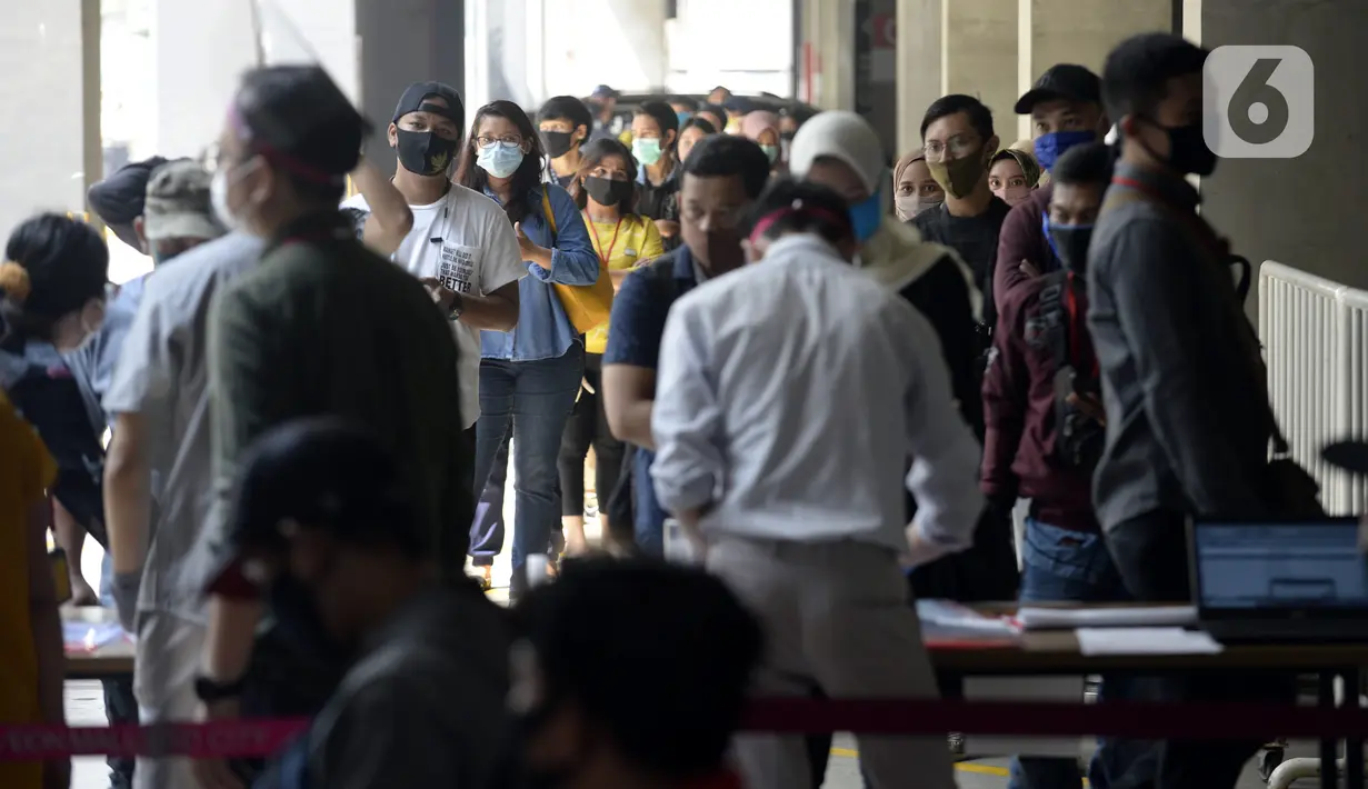 FOTO: Ratusan Pegawai Aeon Mall Jalani Rapid Test Massal - Foto ...