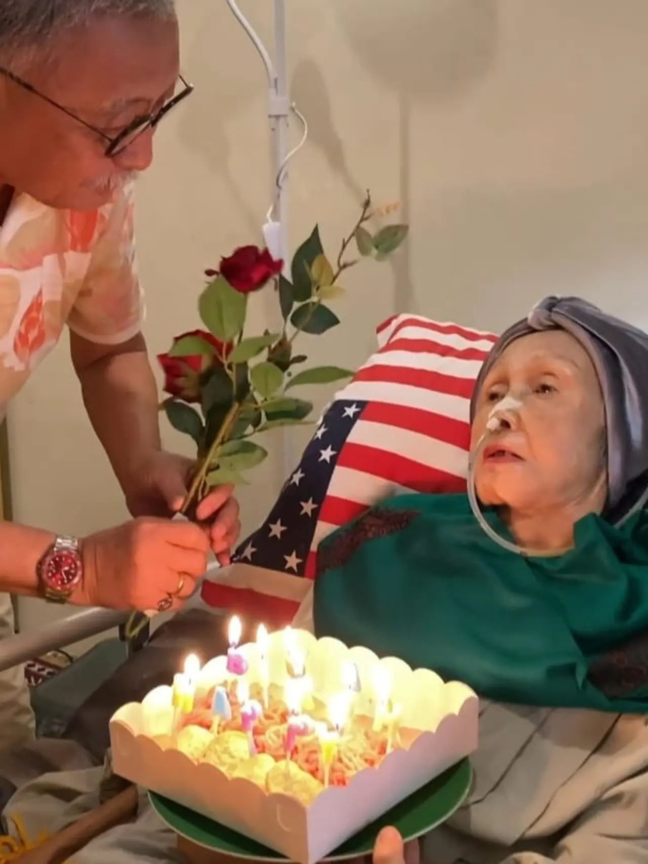 Foto-foto Perayaan Ulang Tahun Ibu Ferry Maryadi yang ke-79, Banjir Doa Agar Kembali Sehat ...