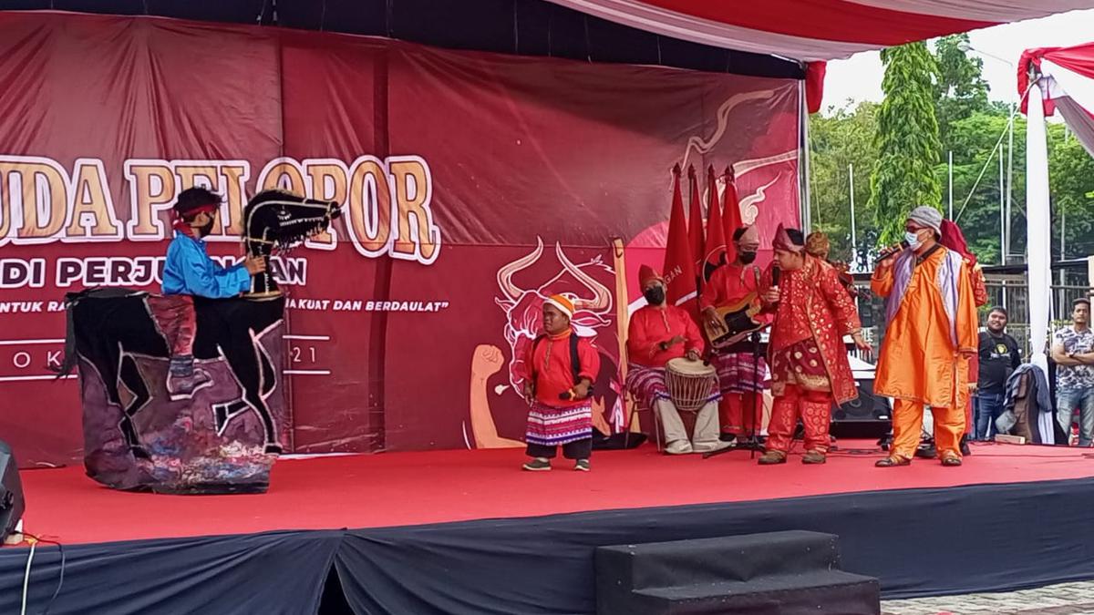 Melestarikan Dulmuluk, Teater Jenaka dan Budaya Asli Palembang ...