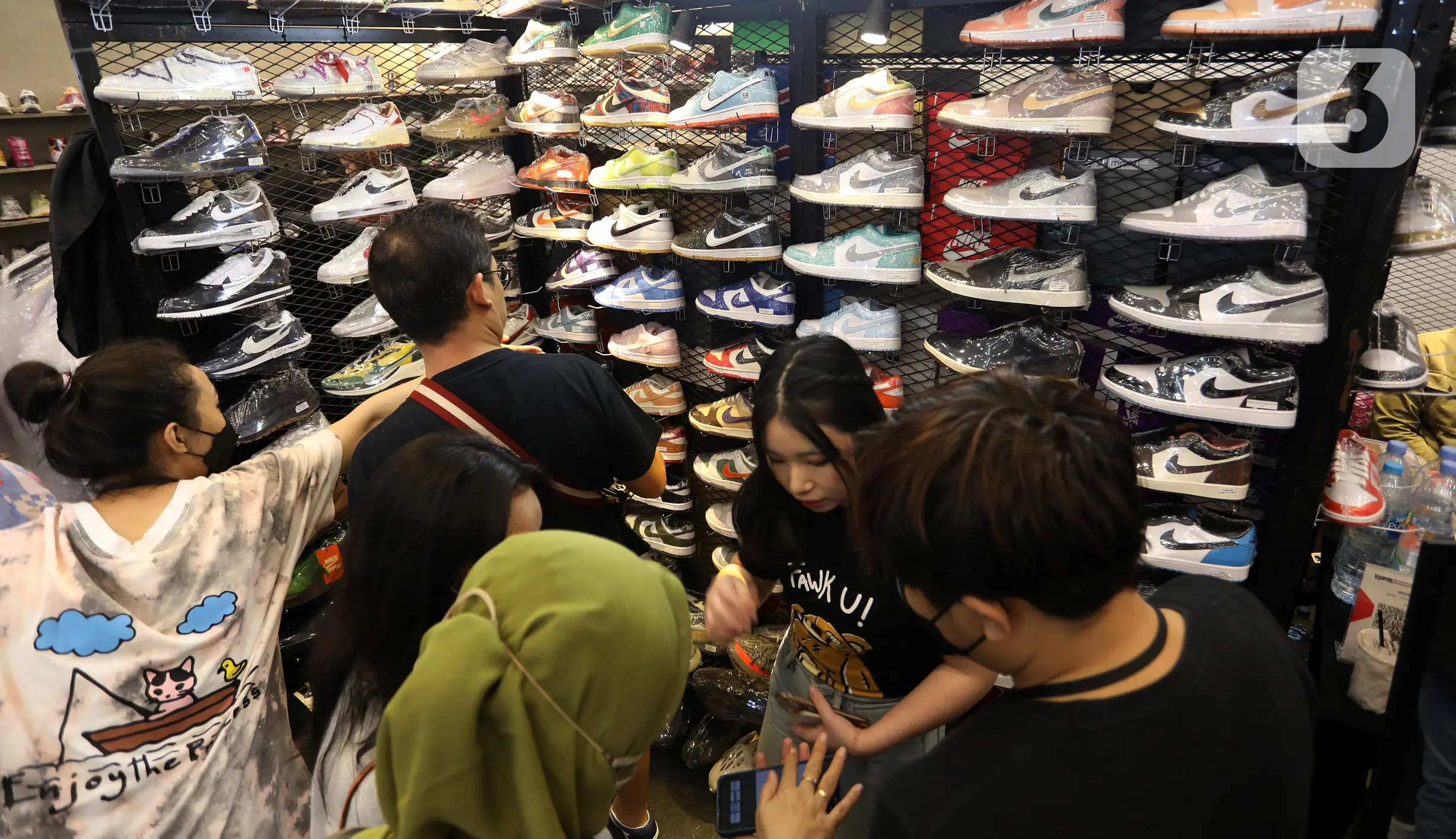 Berburu Sepatu Lokal hingga Internasional di Jakarta Sneaker Day 2023 ...