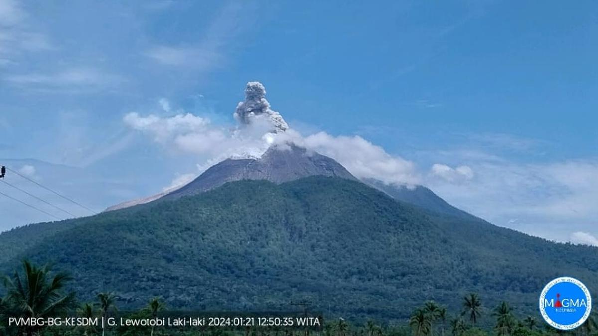 6 Gunung Api di Indonesia Meletus - Regional Liputan6.com