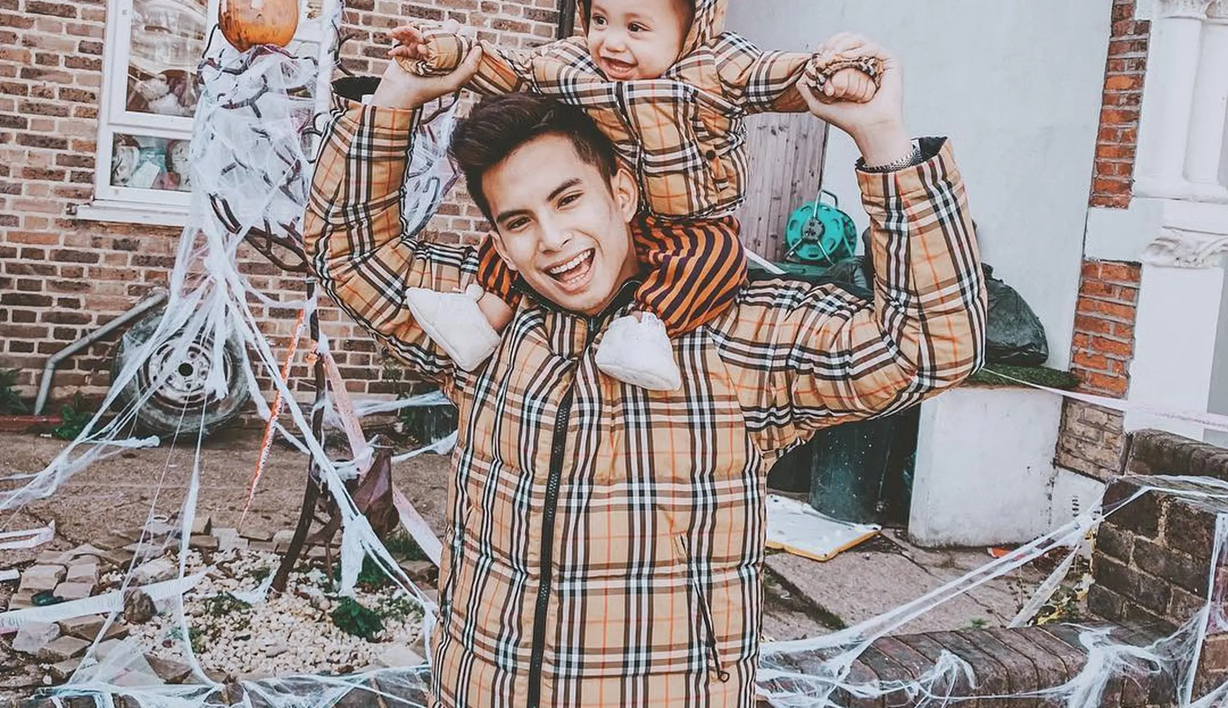 FOTO: Potret Kebersamaan Niko Al Hakim dan Xabiru yang Selalu Stylish ...