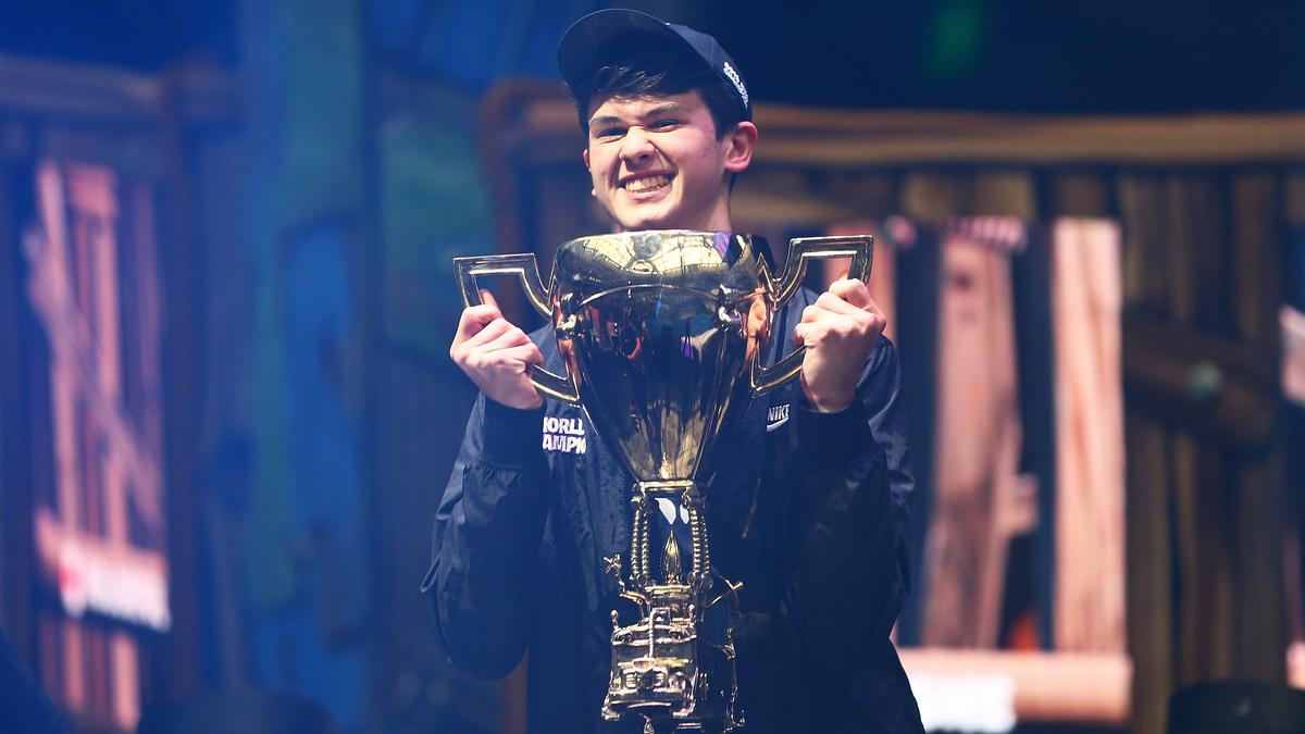 Kyle Giersdorf, Remaja Berusia 16 Tahun yang Raup Rp42 Miliar dari ...