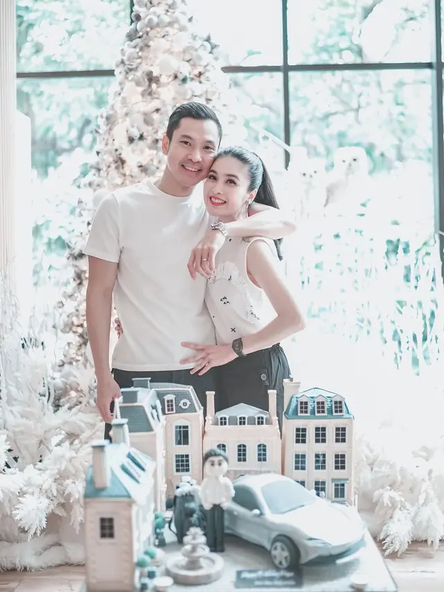 6 Potret Perayaan Ulang Tahun Harvey Moeis Suami Sandra Dewi, Kue Tart-nya Istimewa - ShowBiz ...