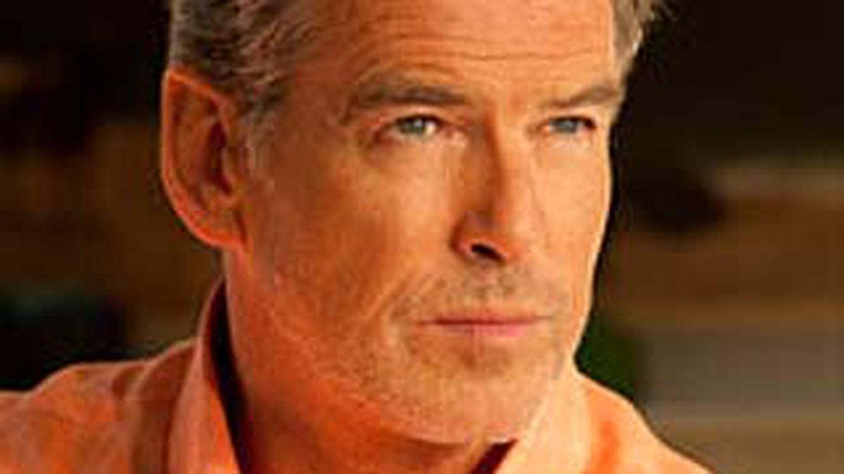 James Bond Kritik Obama - ShowBiz Liputan6.com