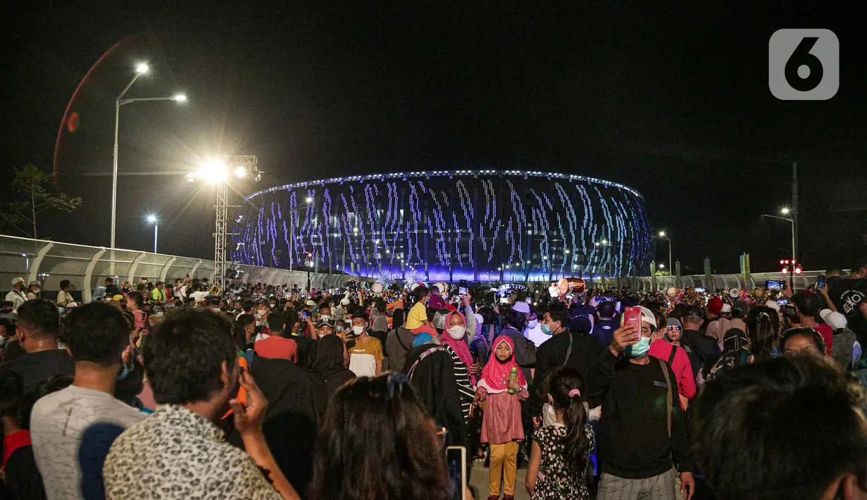 FOTO: Antusiasme Masyarakat Menyaksikan Festival Tabuh Bedug Malam ...