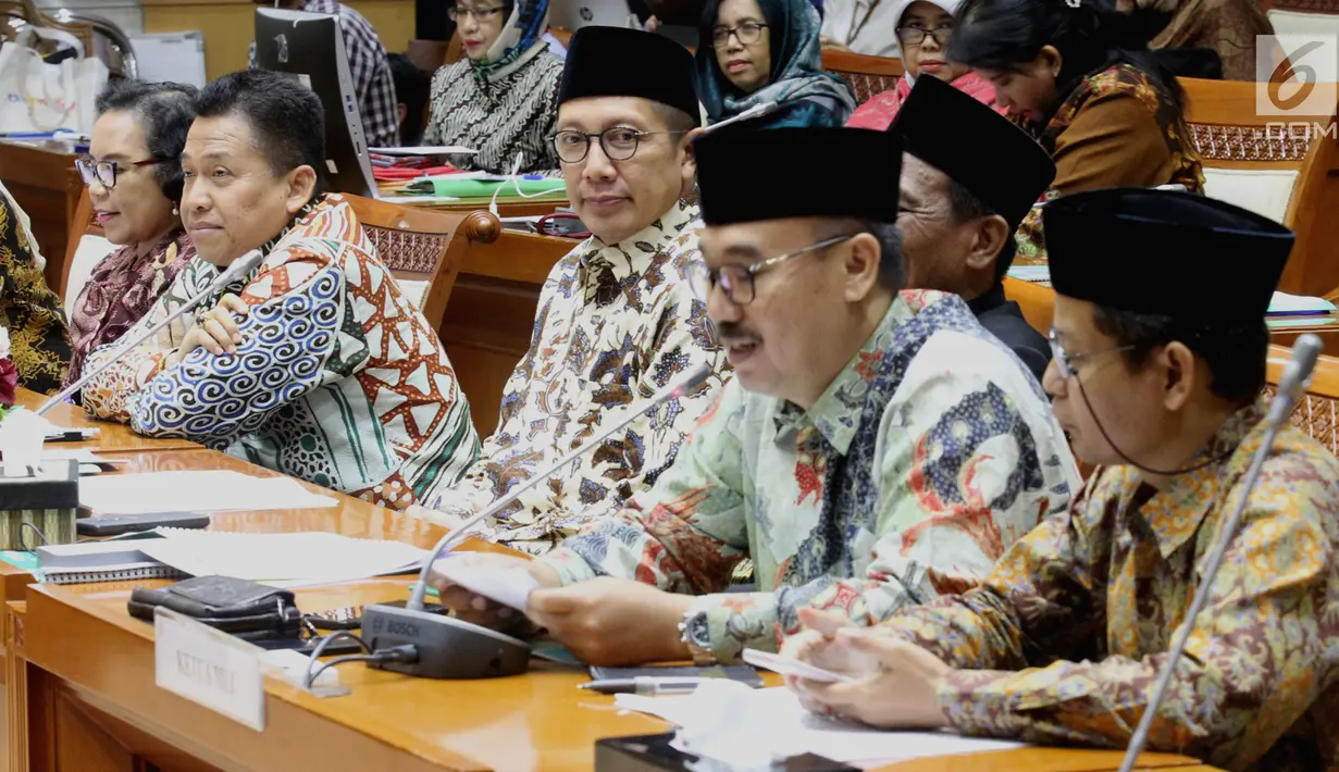 FOTO: Menag-DPR Bahas Jaminan Produk Halal dan Revisi BPIH - Foto Liputan6.com