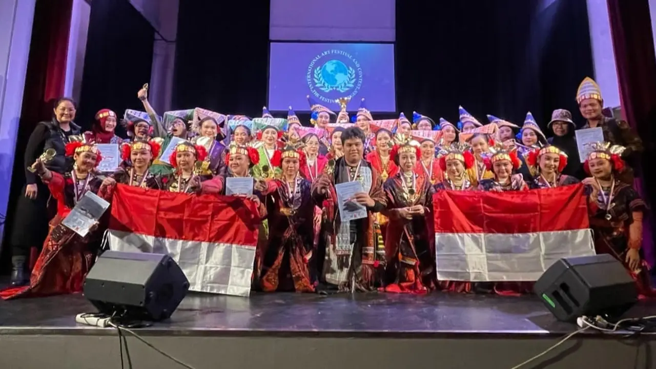 Ati Ganda Bawa Siswa Labschool Cibubur Menang International Competition and Folklore, Dance and ...