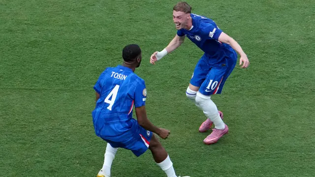 Cole Palmer Kaget Berbagi Podium Juara dengan Presiden AS Donald Trump ...