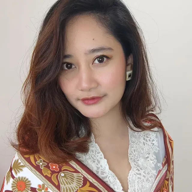 6 Potret Amelinda Fidella Kakak Si Kembar Nakula Sadewa, Tak Ikuti Jejak Adik - Hot Liputan6.com