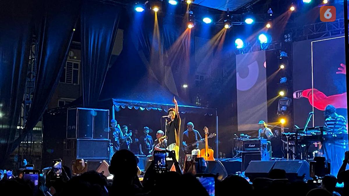 Konser Usai Hujan, Alunan Musik Fourtwnty Hangatkan Prolog Fest 2022 ...