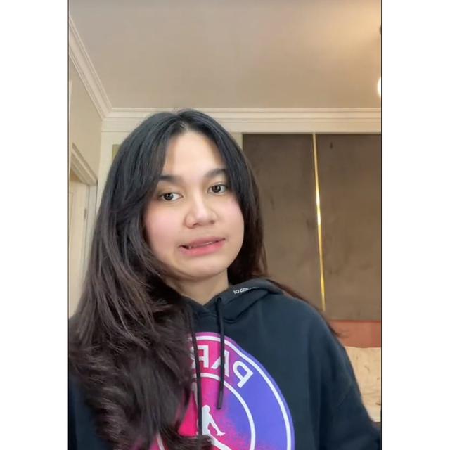 6 Potret Azizah Salsha Tanpa Makeup, Pernah Ungkap Tak PD ketika Dandan