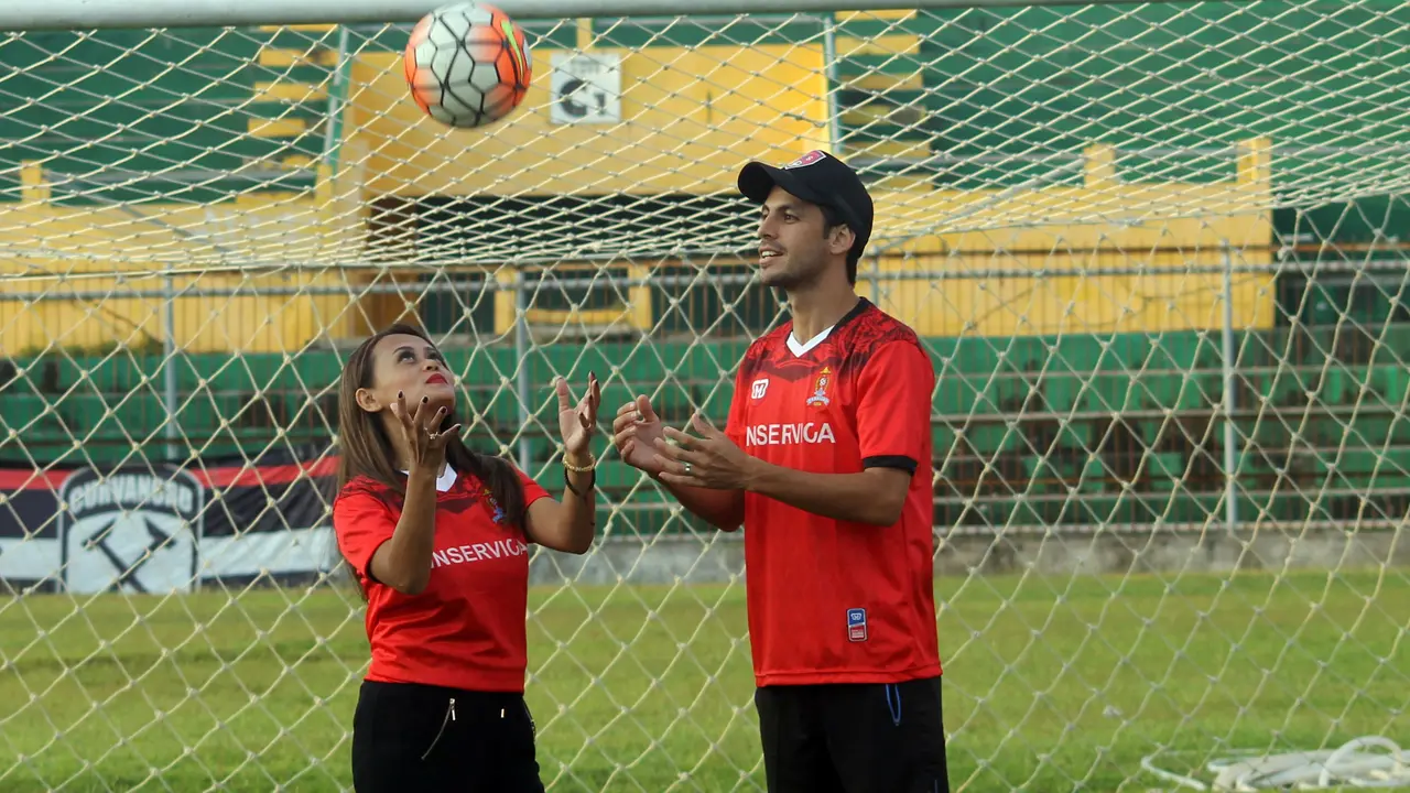 Mengenal Esti Puji Lestari, Eks Presiden Persijap Jepara Resmi Jadi ...