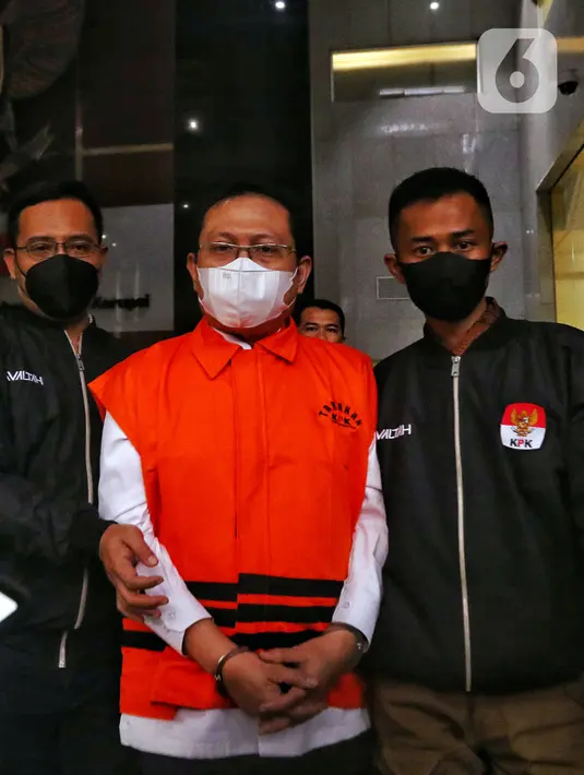 KPK Tahan Sekretaris MA Hasbi Hasan Terkait Dugaan Suap Perkara - Foto ...